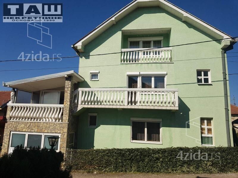 Kuća na prodaju, Erdeč, 144.000€, 200m²
