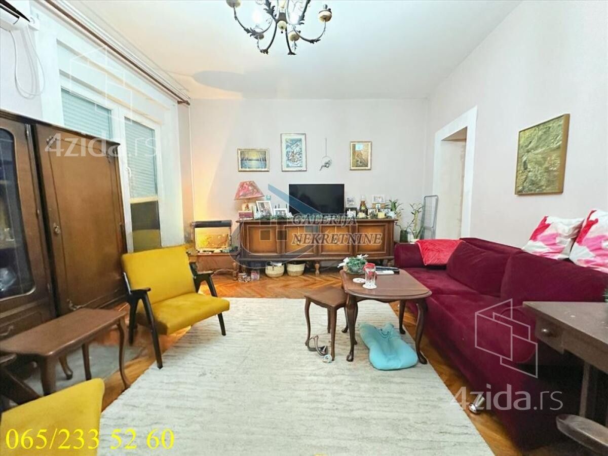 Troiposoban stan na prodaju, Takovska, 343.000€, 97m²