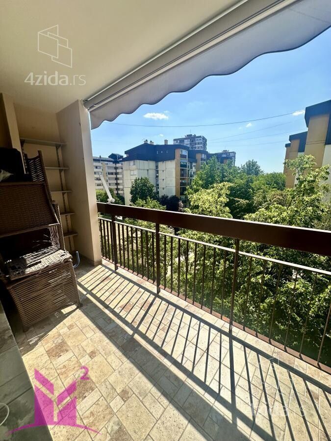 Trosoban stan na prodaju, Liman 2, 206.000€, 53m²