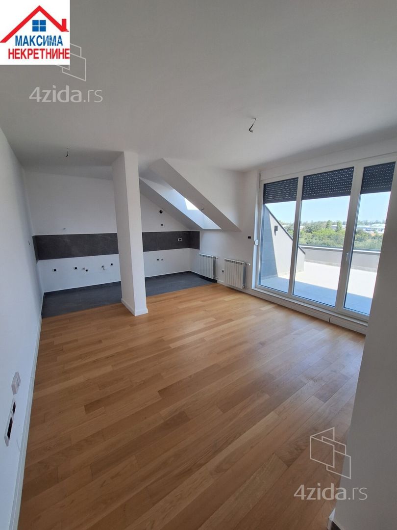 Dvoiposoban stan na prodaju, Sa Đardinom, 166.700€, 83m²