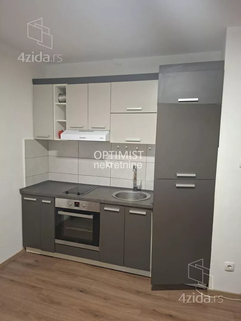 Jednosoban stan za izdavanje, Ugrinovačka, 300€, 25m²
