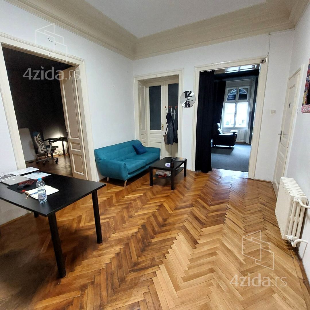 Četvoroiposoban stan na prodaju, Terazije, 650.000€, 149m²