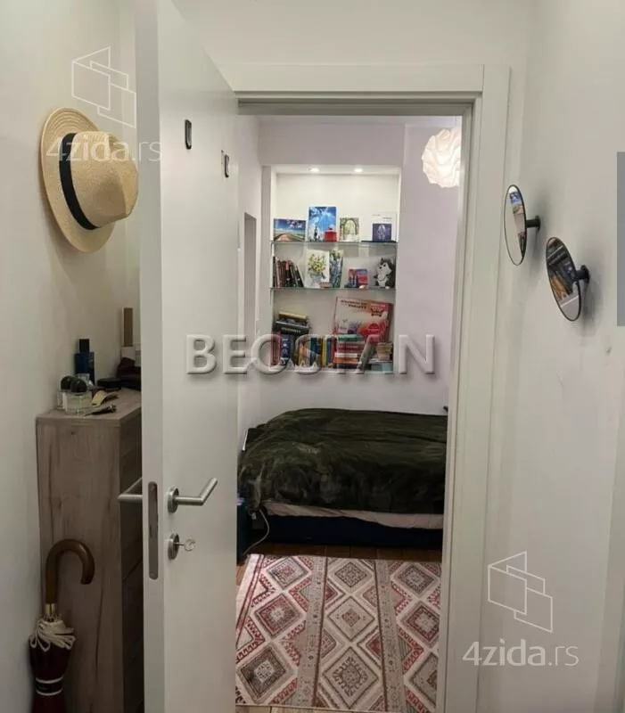 Dvosoban stan za izdavanje, Sazonova, 500€, 40m²