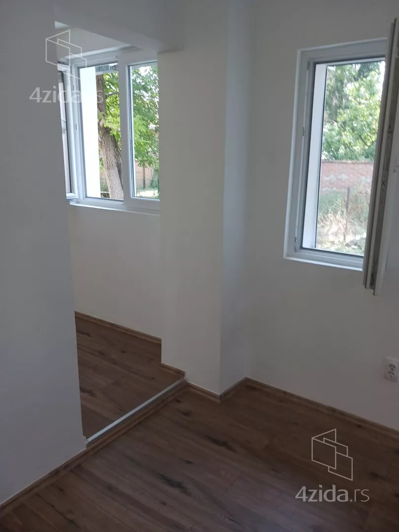 Kuća na prodaju, NOVOGRADSKA, 110.000€, 34m²