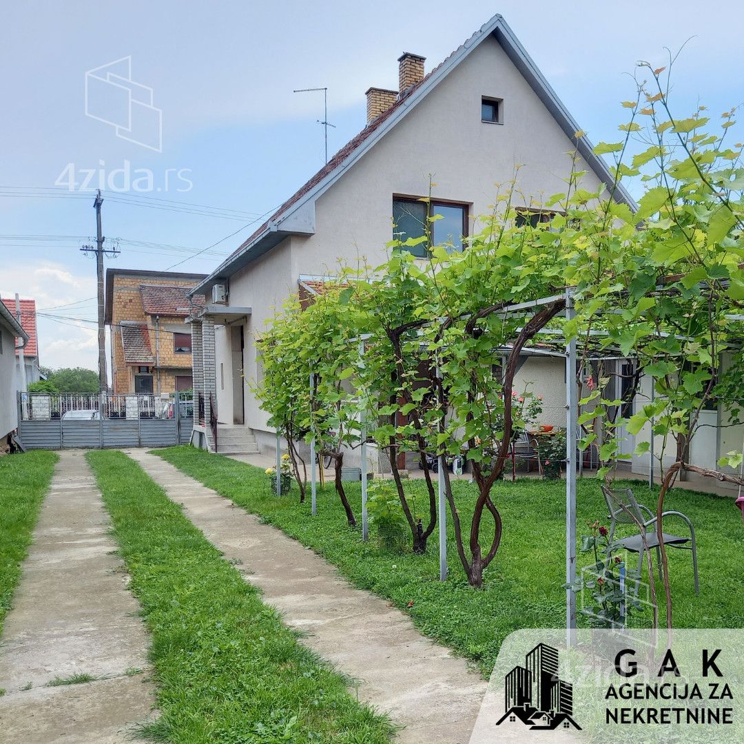 2-etažna kuća na prodaju, Novi Slankamen, 160.000€, 216m²